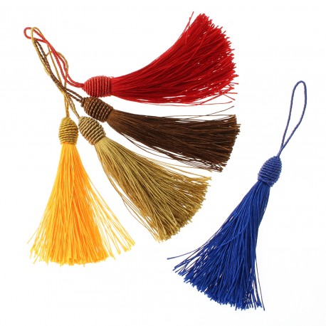 Tassel with bow to hang